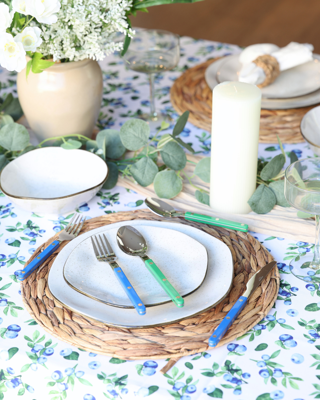 Blueberry Tablecloths: A Fresh Way to Style Your Table – ANNOVA
