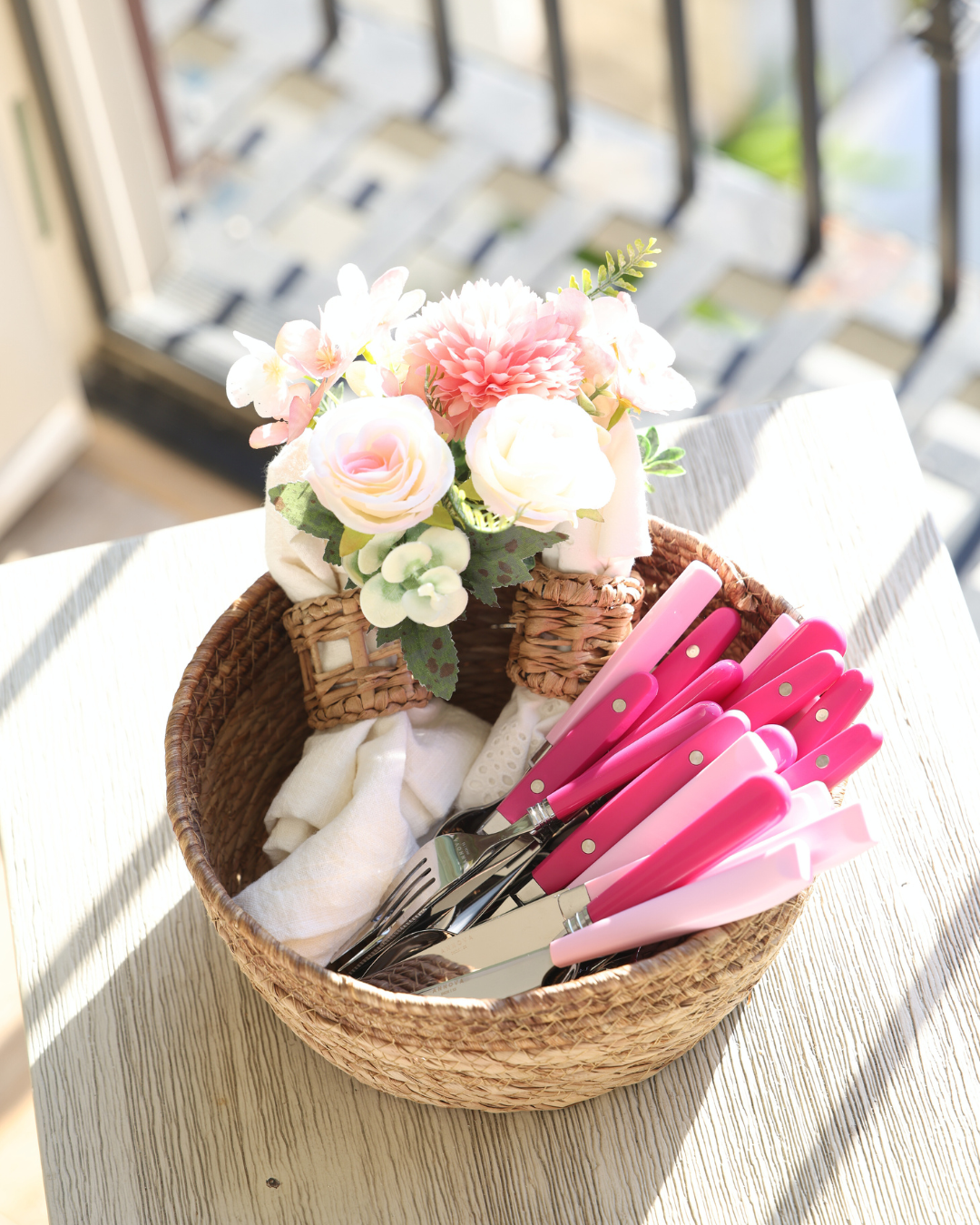 How to Pack the Perfect Picnic Basket with ANNOVA Flatware