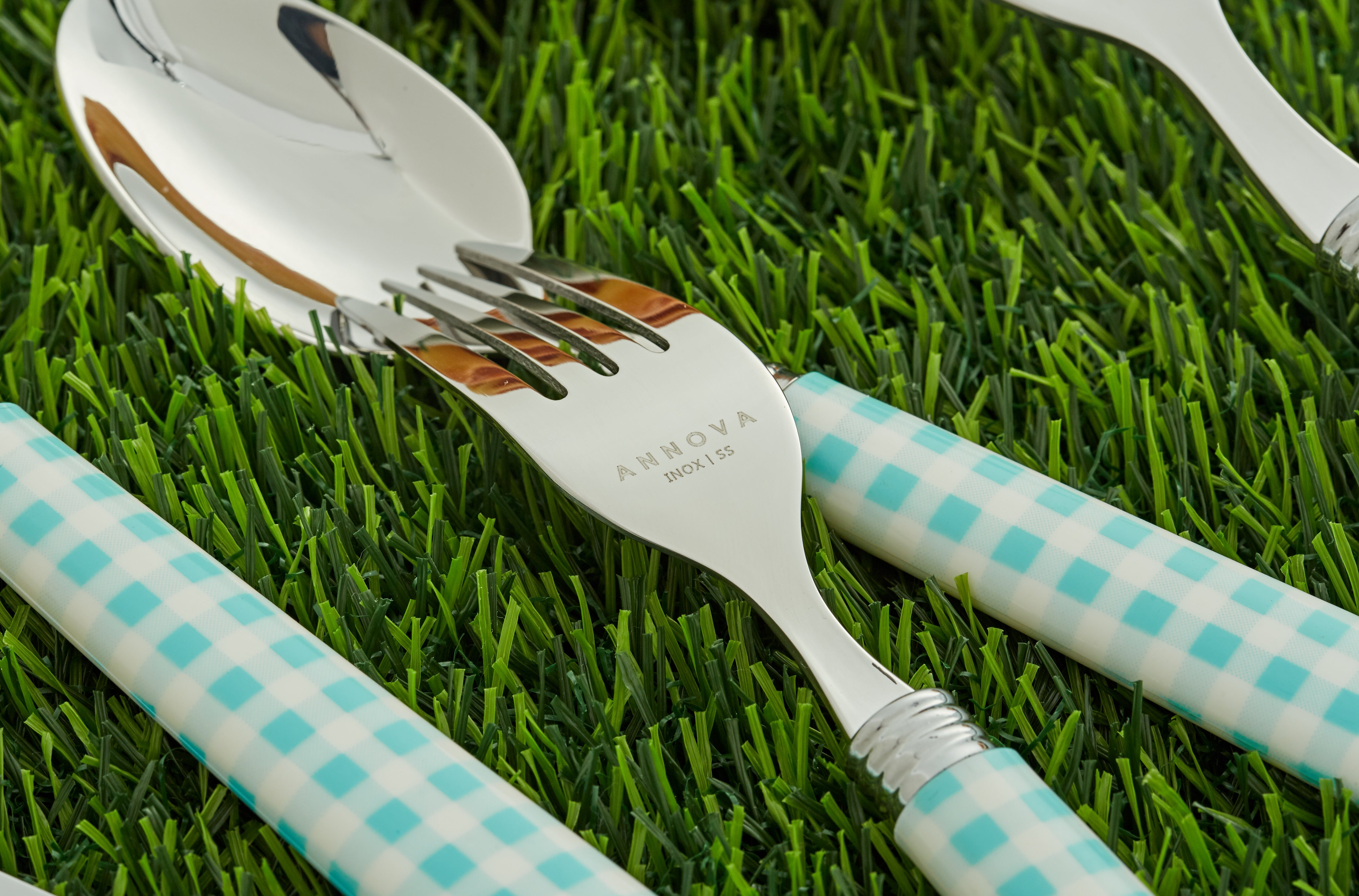 Why You Should Buy Checkered Flatware This Spring – ANNOVA