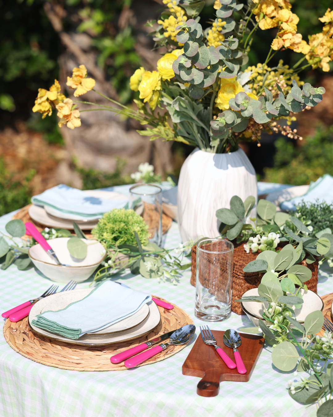 Embrace the Crisp Air: Styling Your Outdoor Table for Fall – ANNOVA