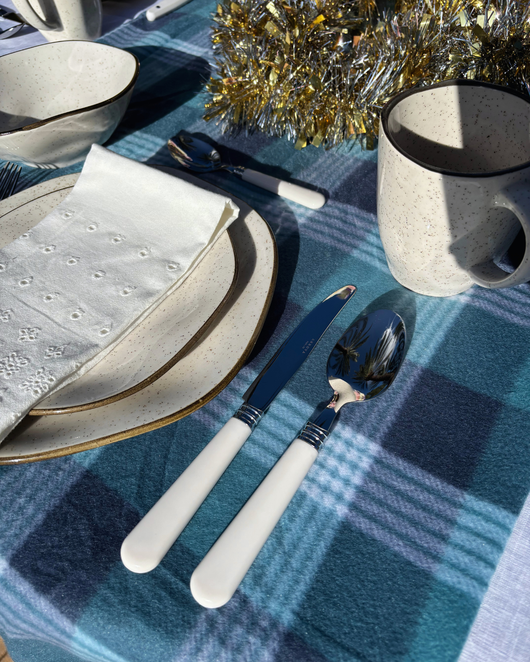 The Effortless Elegance of White Flatware: Why It’s the New Must-Have ...