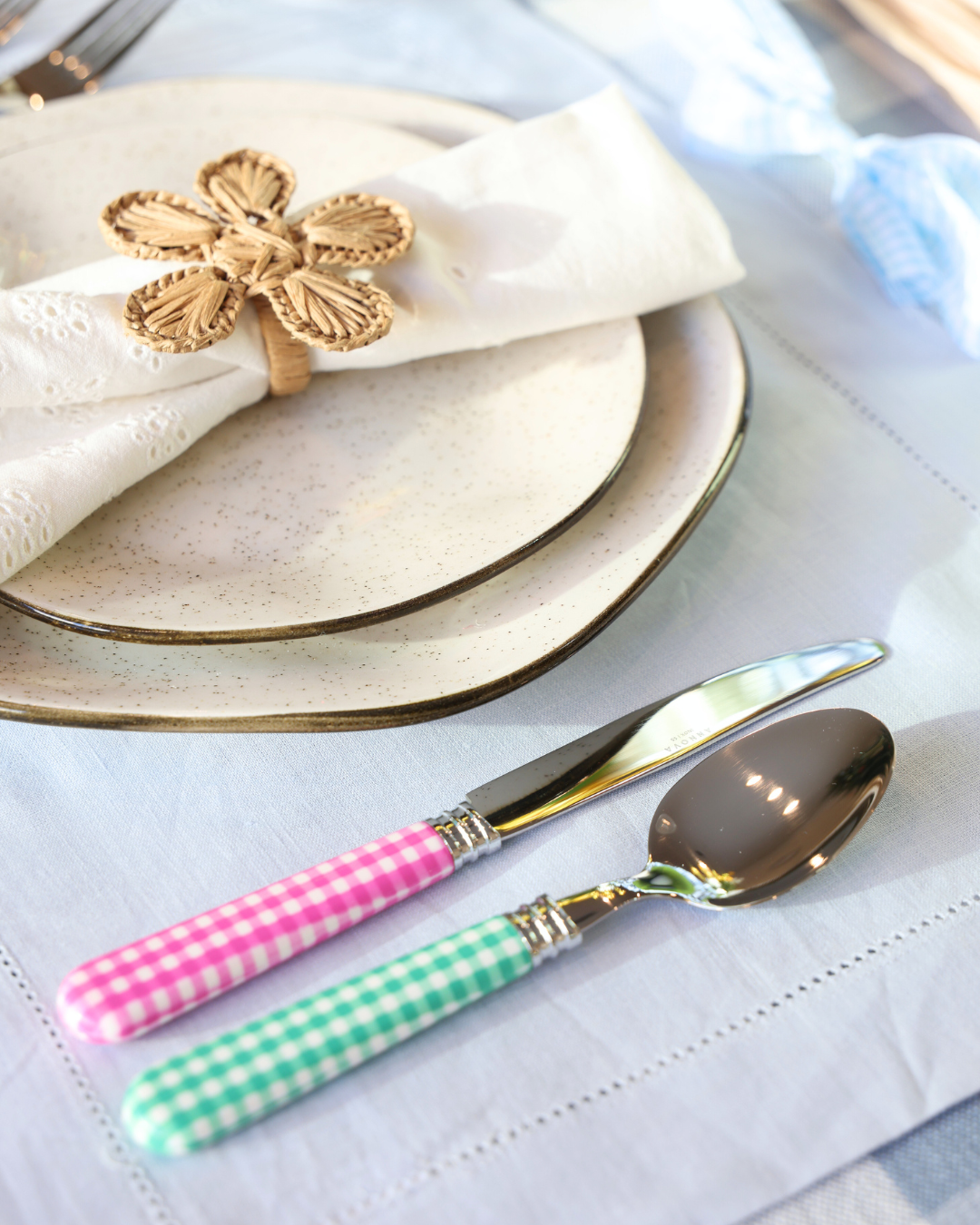 Why You Should Use a Mixed Flatware Set – ANNOVA