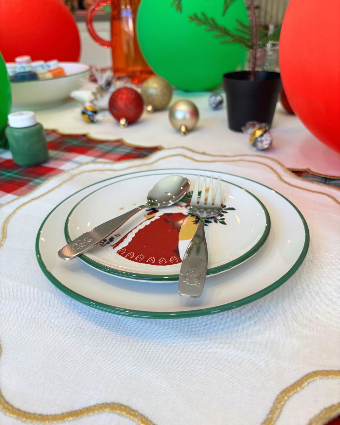 Festive Fun: Tips for Setting Up the Perfect Kids’ Holiday Table – ANNOVA