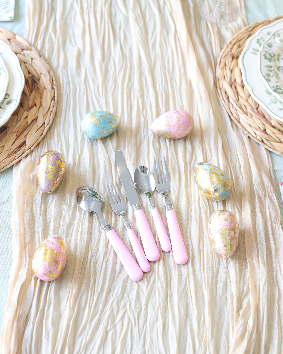Light Pink vs. Hot Pink Flatware for Easter: Which One Wins? – ANNOVA