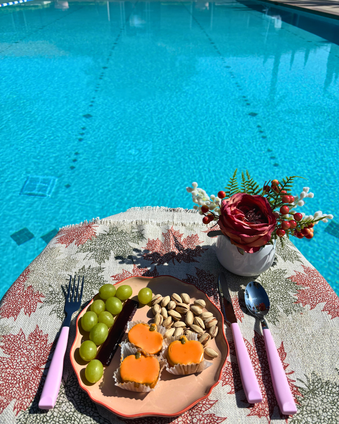 How to Host a Cozy Fall Brunch Outdoors 🍂 – ANNOVA
